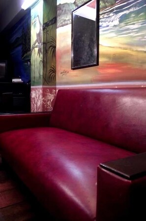 Área de estar no saguão