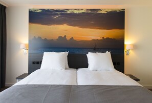 Suite Júnior | Minibar, cofre no quarto, secretária, ferro/tábua de engomar 