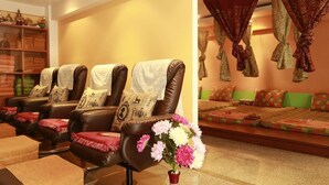 Massagens tailandesas, salas para massagens/tratamentos 