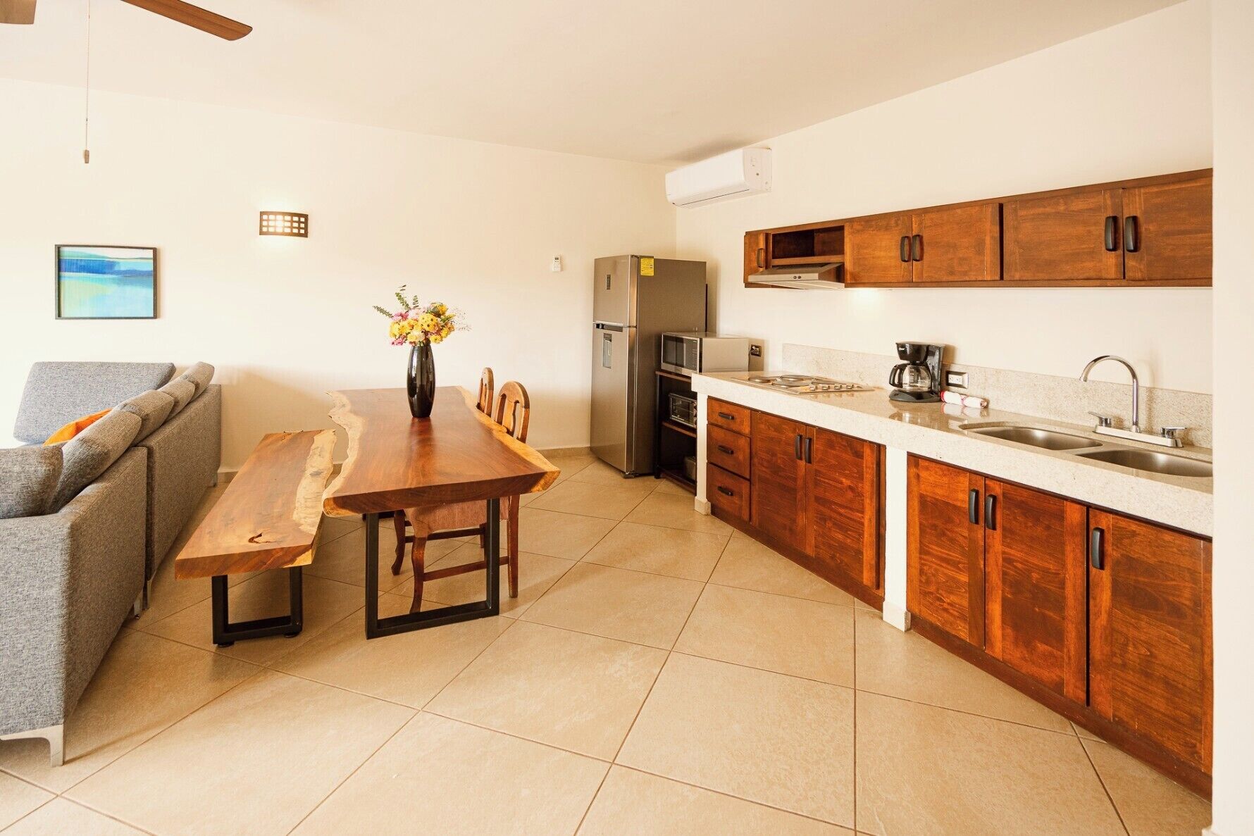 Master Suite | Cozinha privada | Produtos de limpeza, Rolo de cozinha 