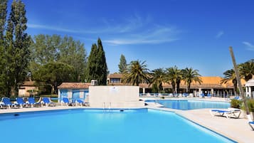 Piscina exterior sazonal