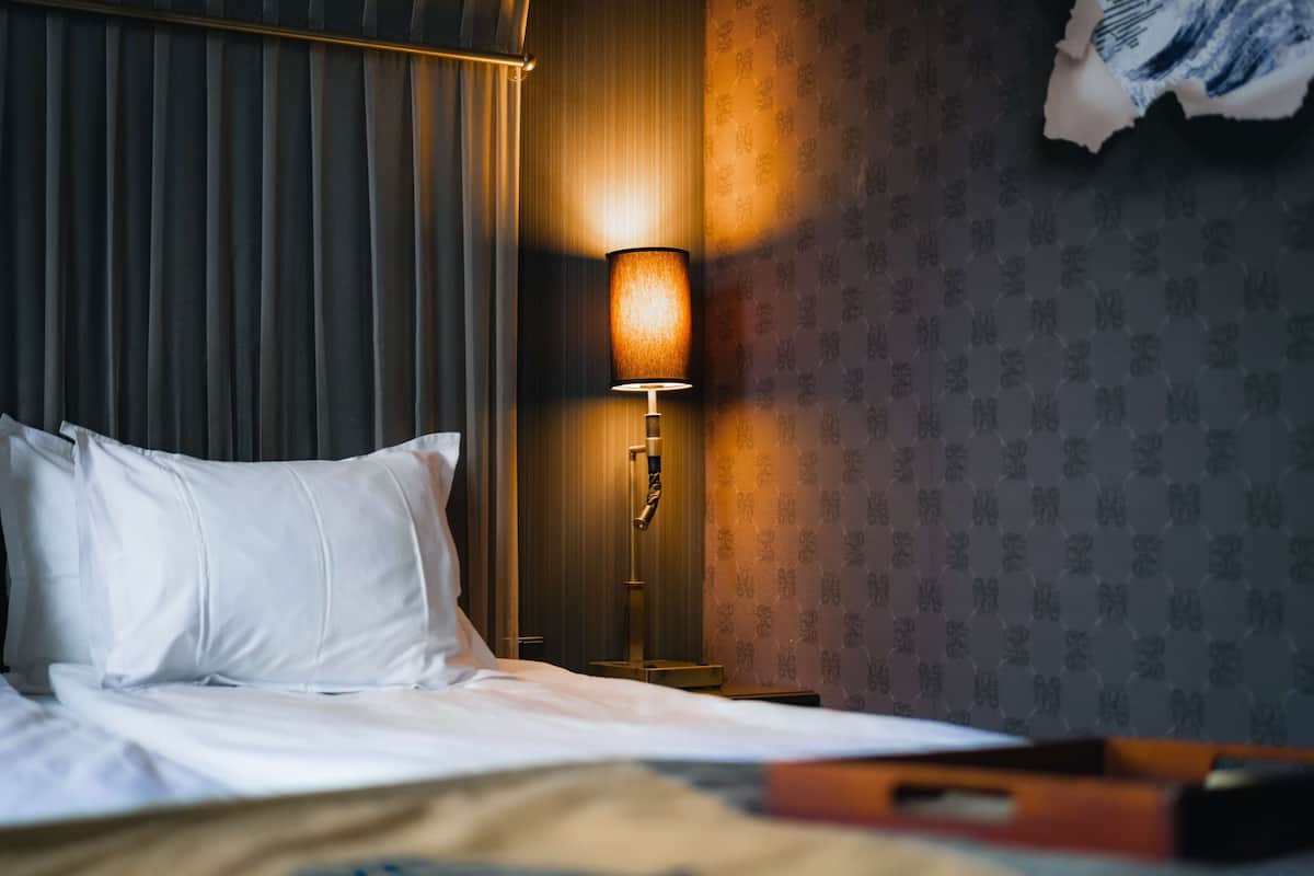 1 quarto, cofres nos quartos, individualmente decorados