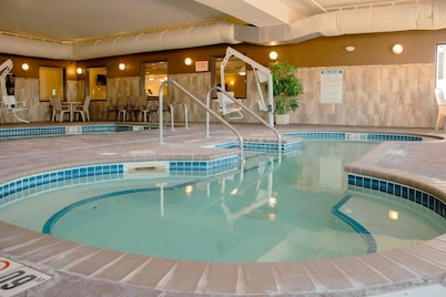 Comfort Inn & Suites Grand Forks near Alerus Center
