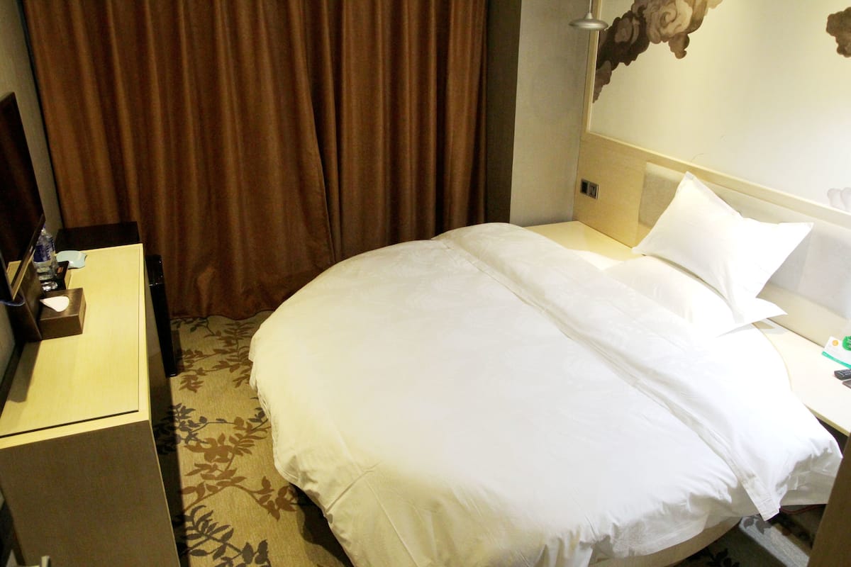 Quarto Superior, 1 cama de casal | Minibar, cofre no quarto, secretária, cortinas/cortinados opacos