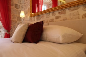 Quarto casal | Escrivaninha, quartos à prova de som, Wi-Fi de cortesia, roupa de cama