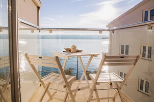 Quarto casal, sacada, vista para o mar | Vista do quarto