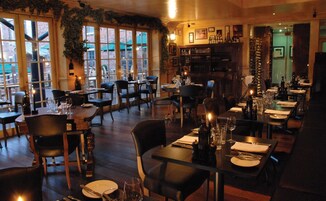 Café da manhã, almoço e jantar; culinária francesa 