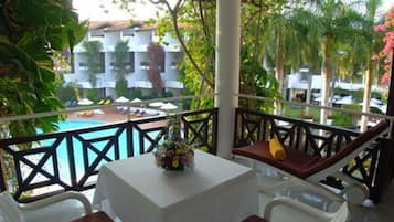 Quarto conforto | Roupas de cama premium, camas com colchões pillow-top