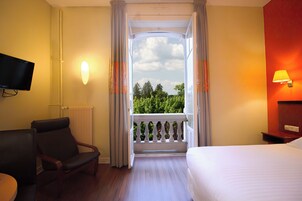 Estúdio superior, 1 cama de casal | Roupas de cama premium, espaço de trabalho para notebook