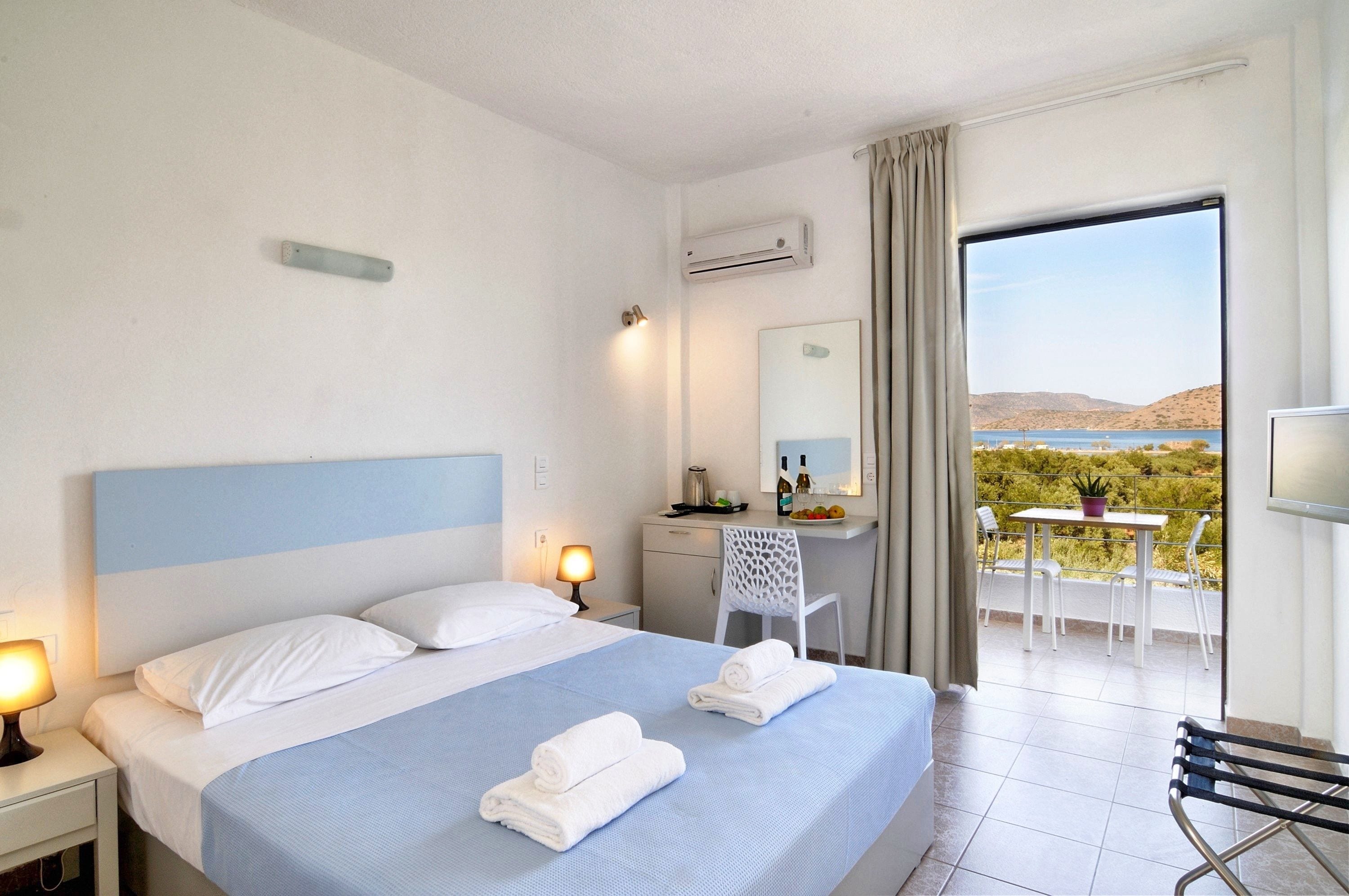 Quarto Clássico, vista para o mar | Secretária, ferro/tábua de engomar, Wi-fi grátis 