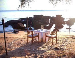 2 restaurantes, café da manhã, culinária internacional