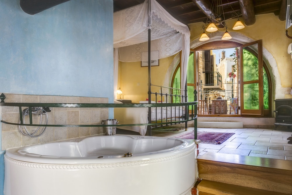 Ifigenia Luxury Suites And Villas - Chania