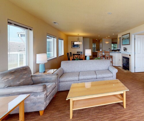 Whale Pointe at Depoe Bay Reviews, Deals & Photos 2024 - Expedia