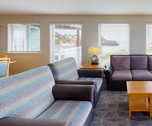 Whale Pointe at Depoe Bay Reviews, Deals & Photos 2024 - Expedia
