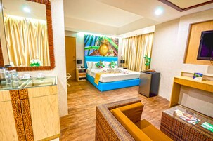 Presidential Suite | Minibar, cofre no quarto, secretária, Wi-fi grátis 