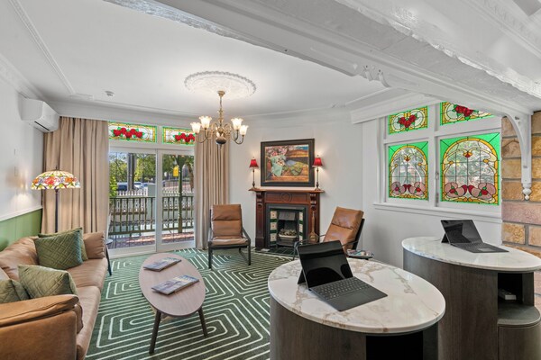 The Charrington Hotel Of Chatswood - Sydney