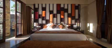 Vila, 3 quartos, piscina particular | 3 quartos, roupas de cama premium, cofres nos quartos, Wi-Fi de cortesia