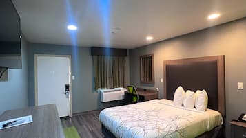 Quarto Standard, 1 cama queen-size, não fumadores | Lençóis de algodão egípcio, roupa de alta qualidade