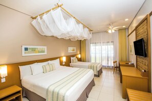 Frigobar, cofres nos quartos, individualmente decorados, escrivaninha