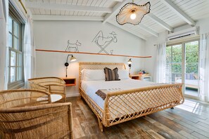 Roupa de alta qualidade, edredões de penas, minibar 