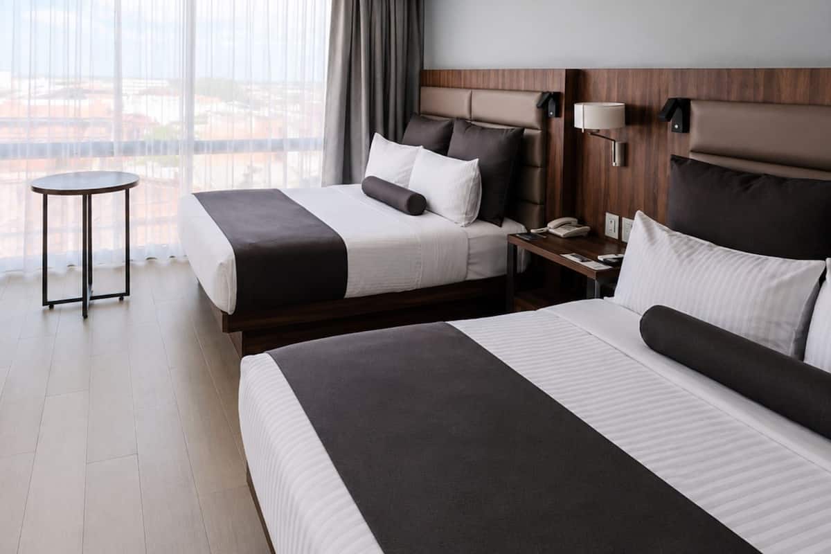 Quarto Executivo, 2 camas de casal, Vista para a cidade | Vista do quarto