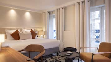 Chambre Deluxe Double ou Twin | Roupas de cama premium, cofres nos quartos, individualmente decorados