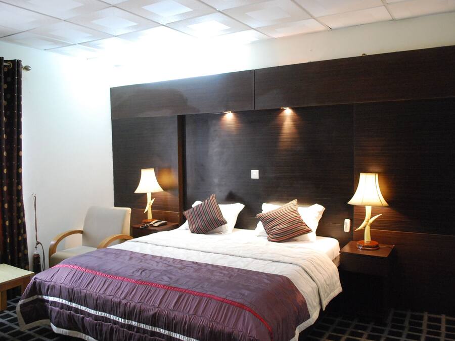 1 quarto, escrivaninha, Wi-Fi de cortesia, roupa de cama