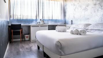 Superior Double Room (Amarone) | Roupas de cama de algodão egípcio, roupas de cama premium, frigobar