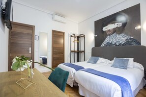 Quarto Duplo, 1 cama de casal ou 2 camas individuais | Edredões de penas, cofre no quarto, com decoração personalizada 