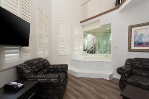 Quarto Individual Básico, 1 cama queen-size, banheira de hidromassagem (Non-wheelchair Accessible) | Cortinas/cortinados opacos, ferro/tábua de engomar, Wi-fi grátis 