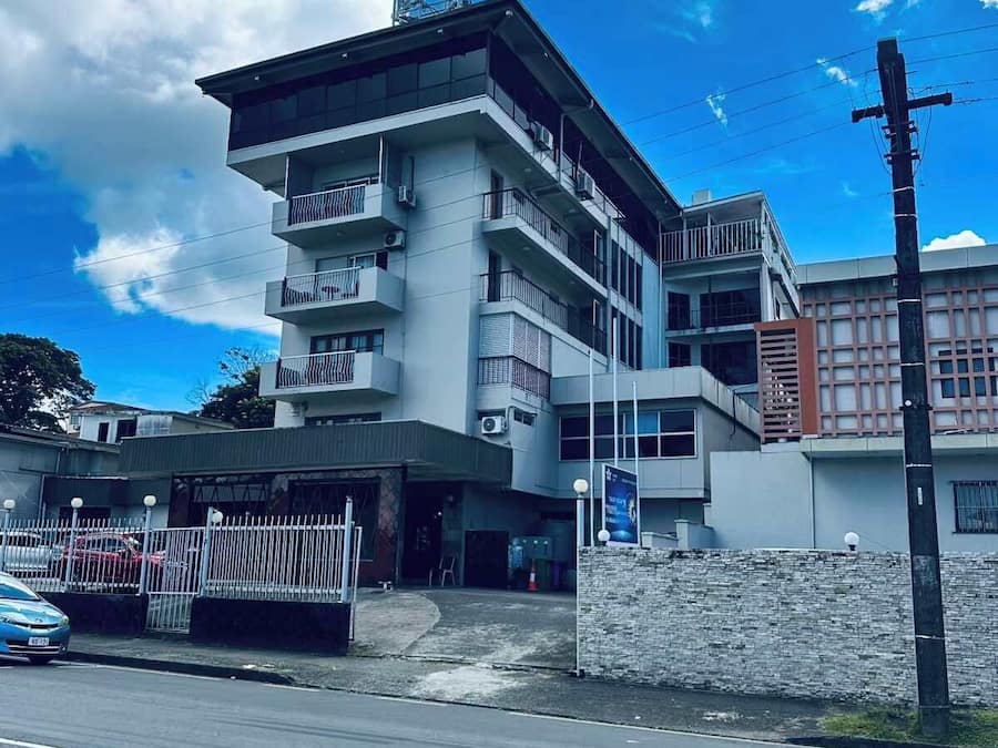 Área de estar no saguão