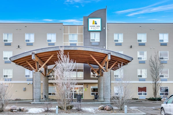 Home Inn And Suites Lloydminster - Lloydminster