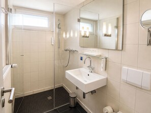 Roupa hipoalergénica, minibar grátis, secretária, Wi-fi grátis 
