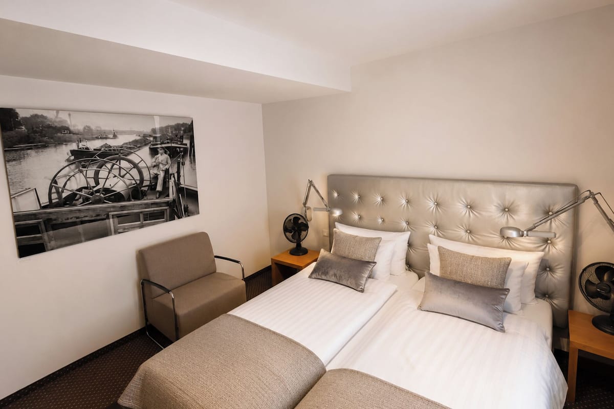 Quarto casal ou duplo standard | Roupas de cama antialérgicas, frigobar (abastecido com itens grátis)