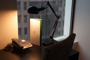 Suite Executiva | Cofre no quarto, secretária 