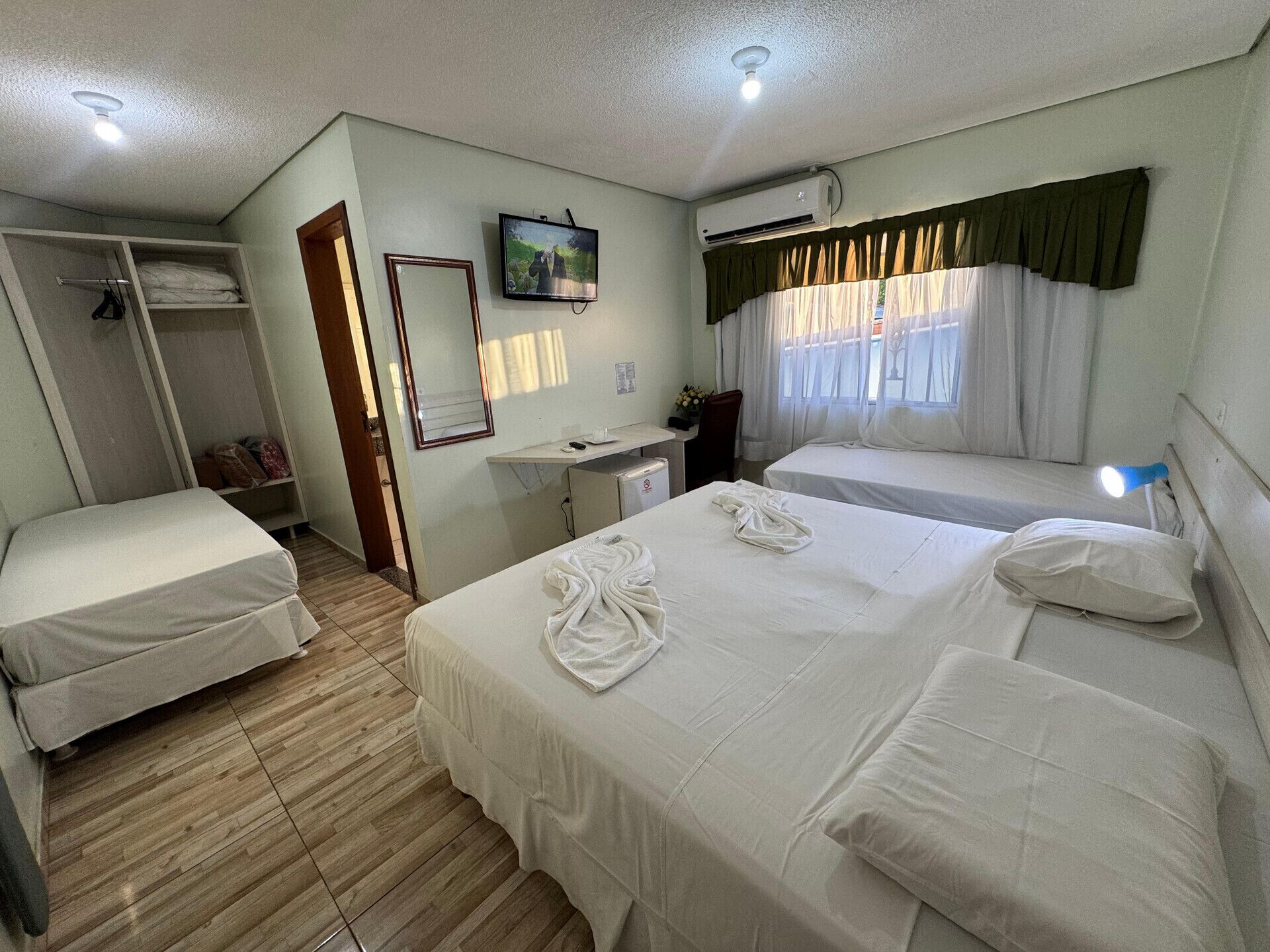 1 quarto, minibar, cofre no quarto, secretária 