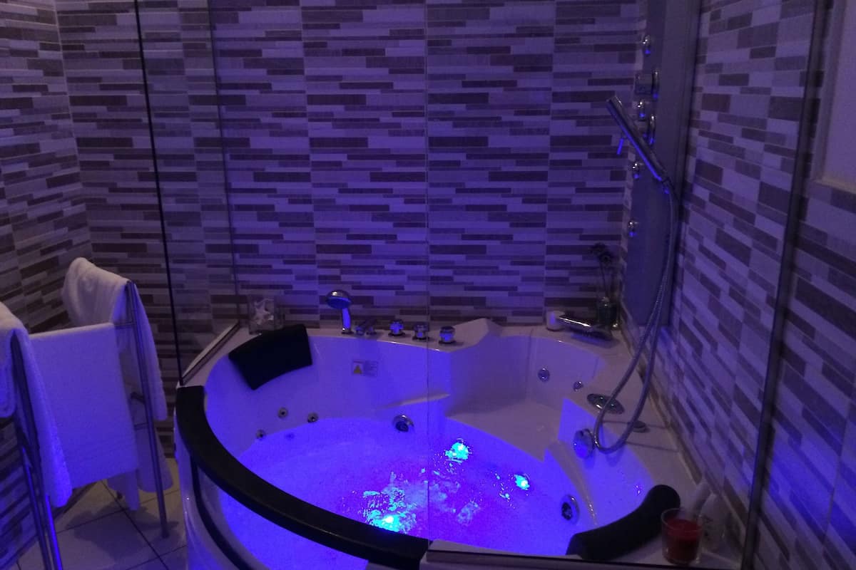 Quarto Duplo | Banheira de hidromassagem