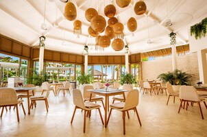 10 restaurantes: opção de café da manhã, almoço e jantar