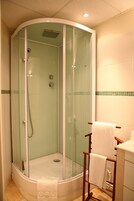 Duche na casa de banho