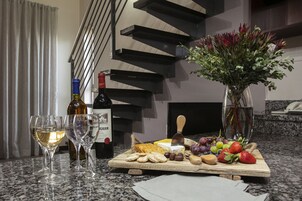 Loft executivo | Cozinha privada | Geladeira grande, micro-ondas, cooktop, lava-louças