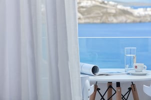 Suíte, vista para o mar (Enjoy) | Cofres nos quartos, individualmente decorados, escrivaninha