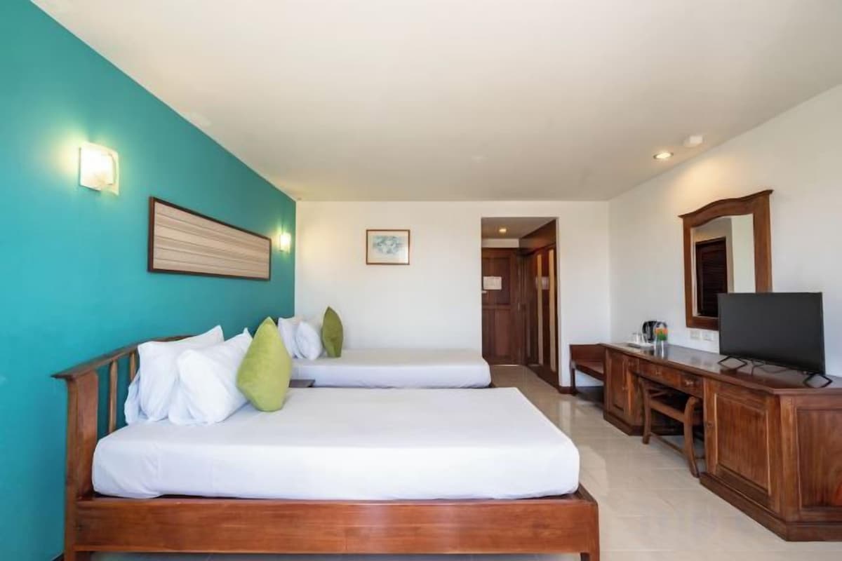 Roupas de cama antialérgicas, cofres nos quartos, Wi-Fi de cortesia