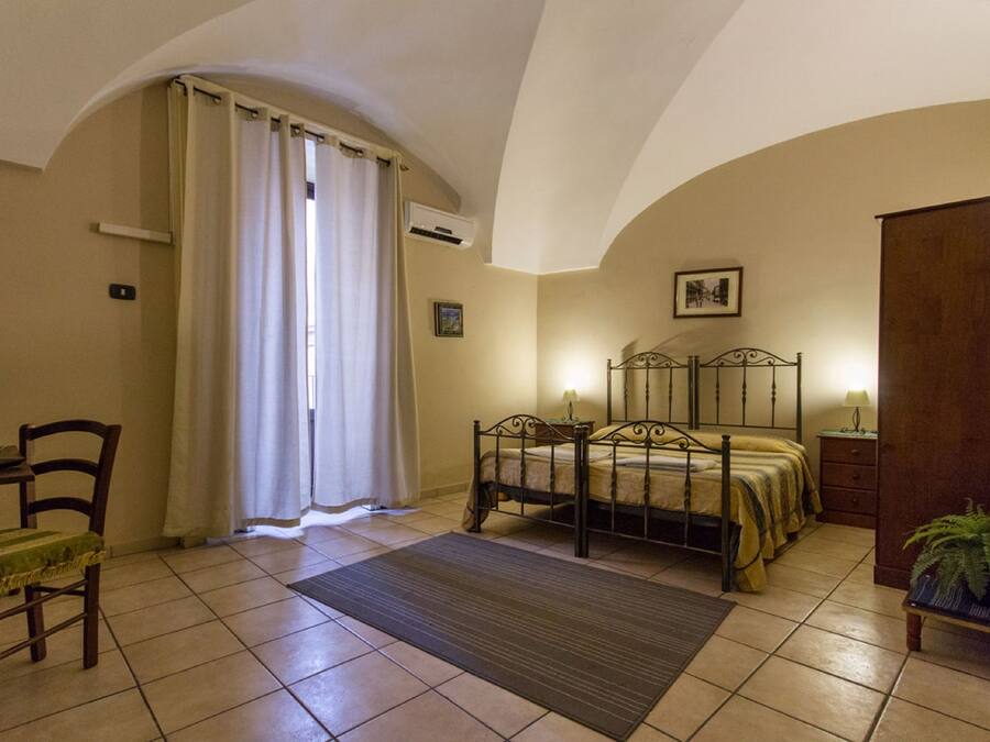 Quarto Duplo para 1 Pessoa | Secretária, secretária adequada para computadores portáteis