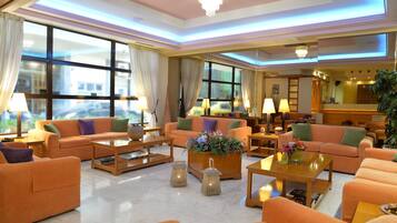 Televisor LCD de 24 polegadas com canais via satélite, televisor