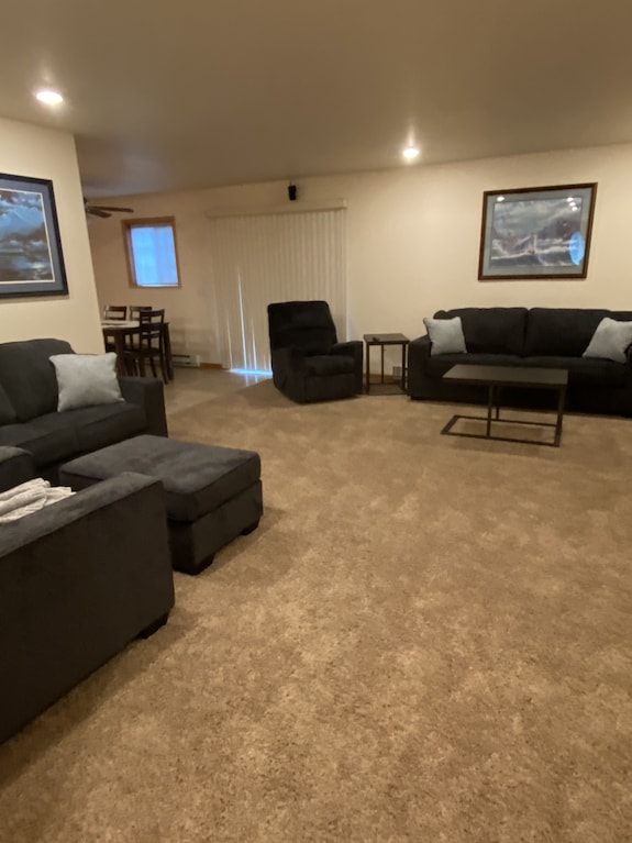 Midtown Hideaway-spacious Comfortable Home W/firepit. - 朱諾