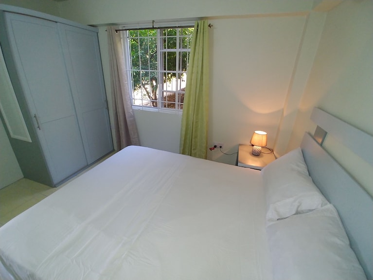 1 Modern A/c Apartment With Pool. Walking Distance From Beach, Shop & Restaurant - Saint Lucia