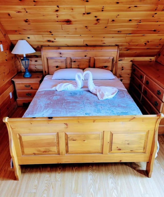 Lakefront Muskoka Beautiful Cottage - Gravenhurst