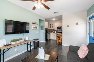 Casa | Sala de estar | Smart TV de 42 de polegadas com canais digitais, televisor, lareira 