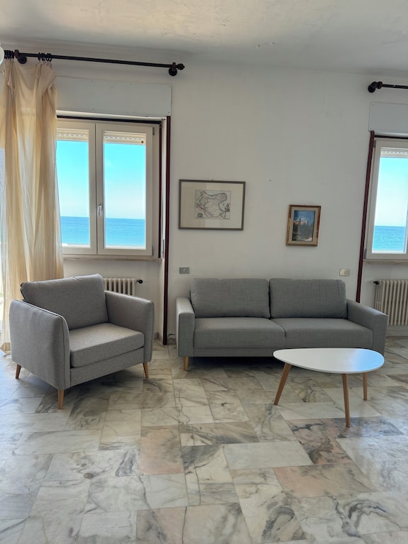 Detached Villa By The Sea - Molise
