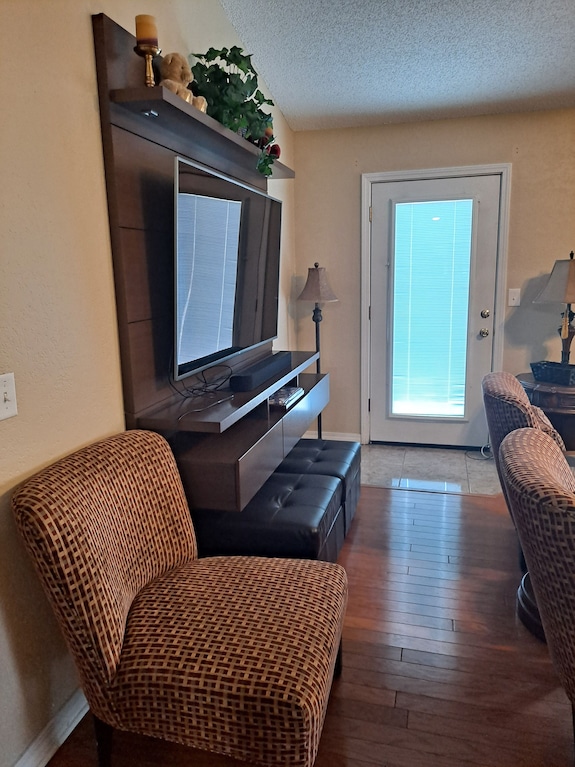 Cozy Dream Cottage/short Distance From Beautiful White Sand Beaches - University of West Florida, Pensacola